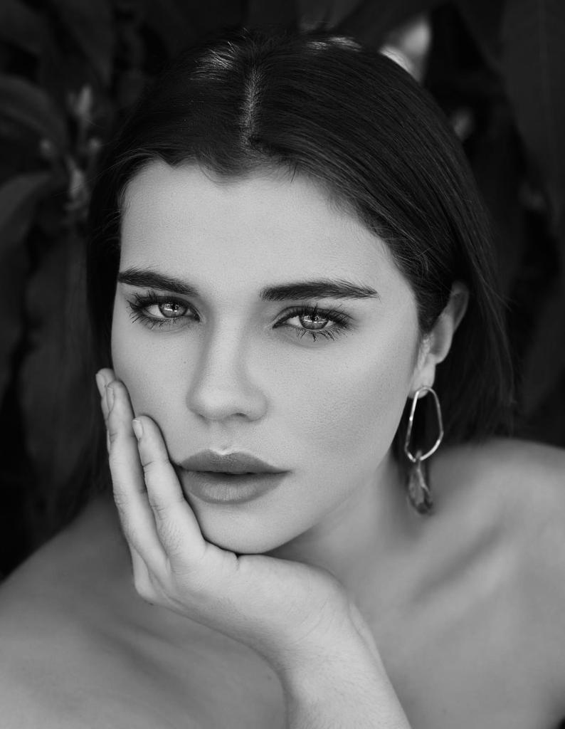 ANAIS SANCHEZ | Monroe Models