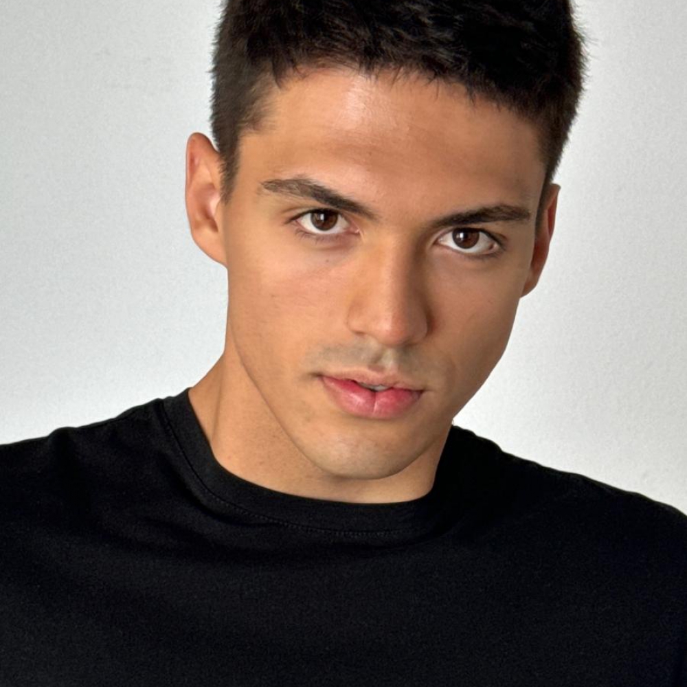 ALEJANDRO FERRE | Monroe Models