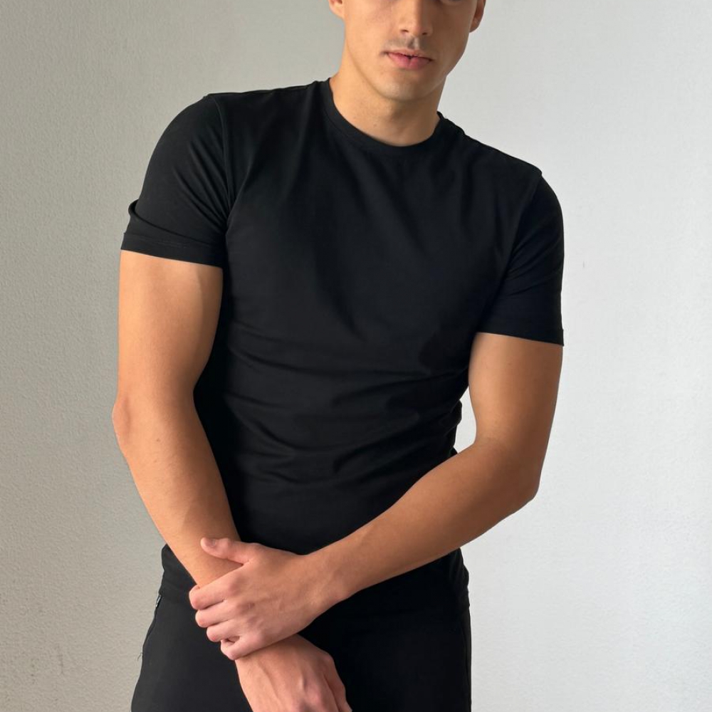 ALEJANDRO FERRE | Monroe Models