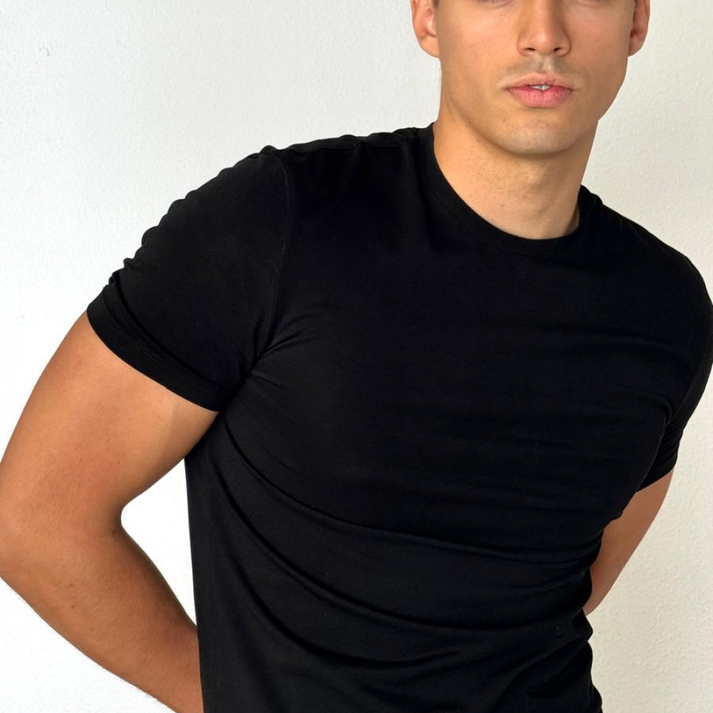 ALEJANDRO FERRE | Monroe Models