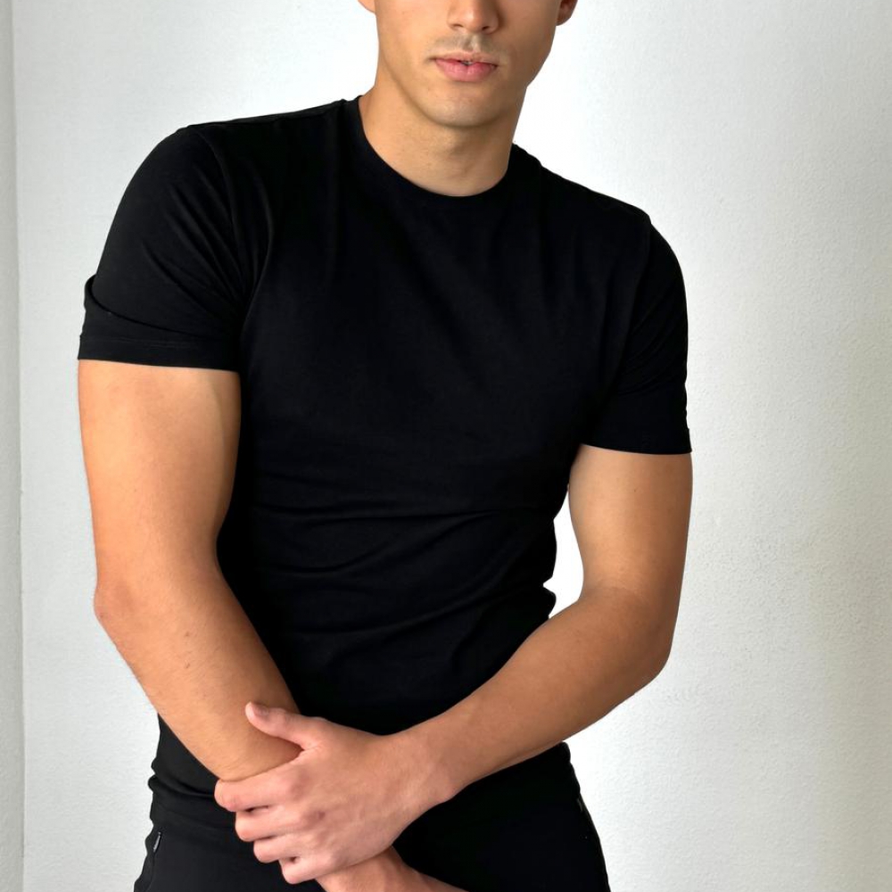 ALEJANDRO FERRE | Monroe Models